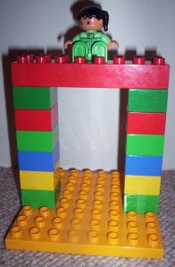 Homeschooling with toddlers: Duplo copy and build | angathome