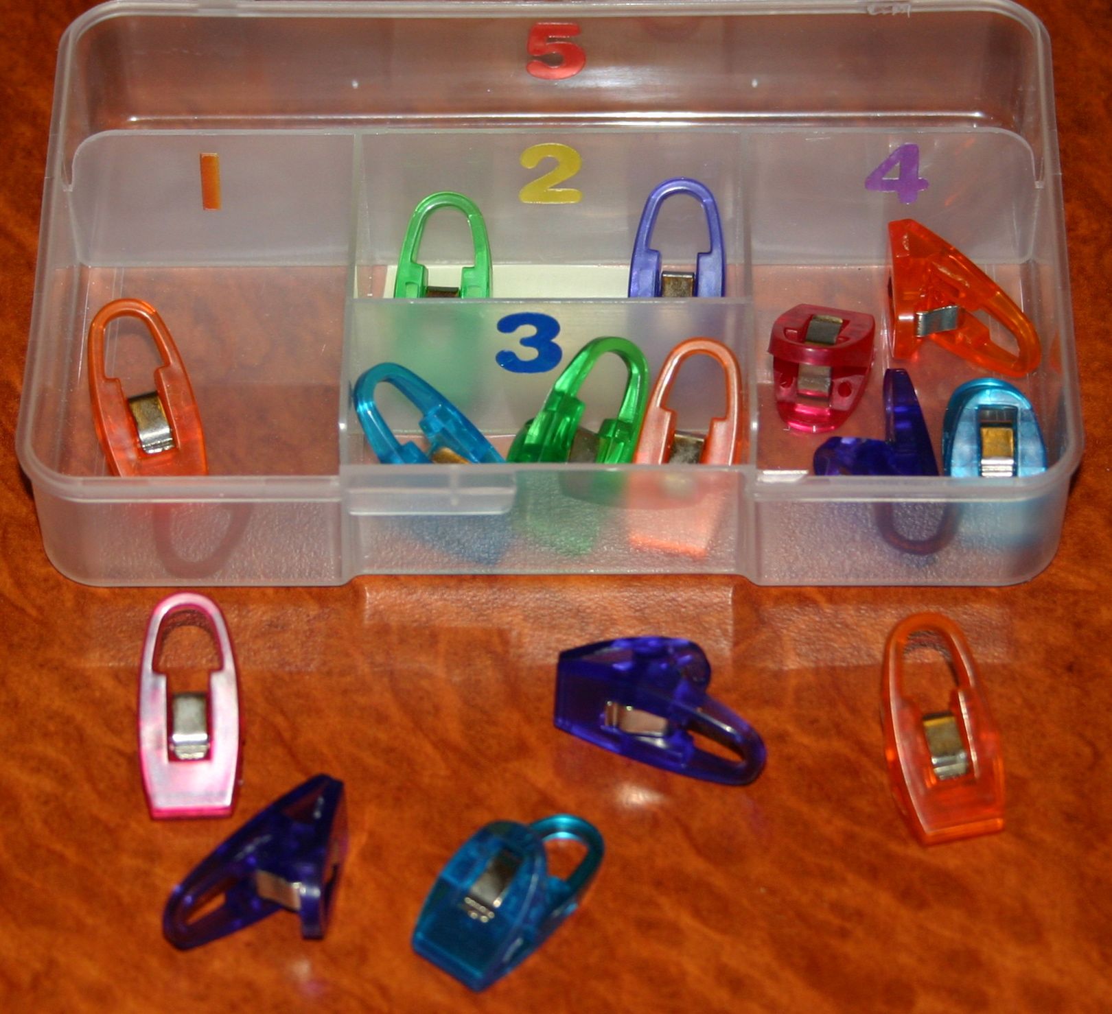 Montessori counting trays 1 to 5 | angathome