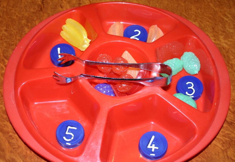 Montessori counting trays 1 to 5 | angathome