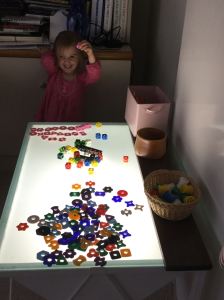 Light table play | angathome